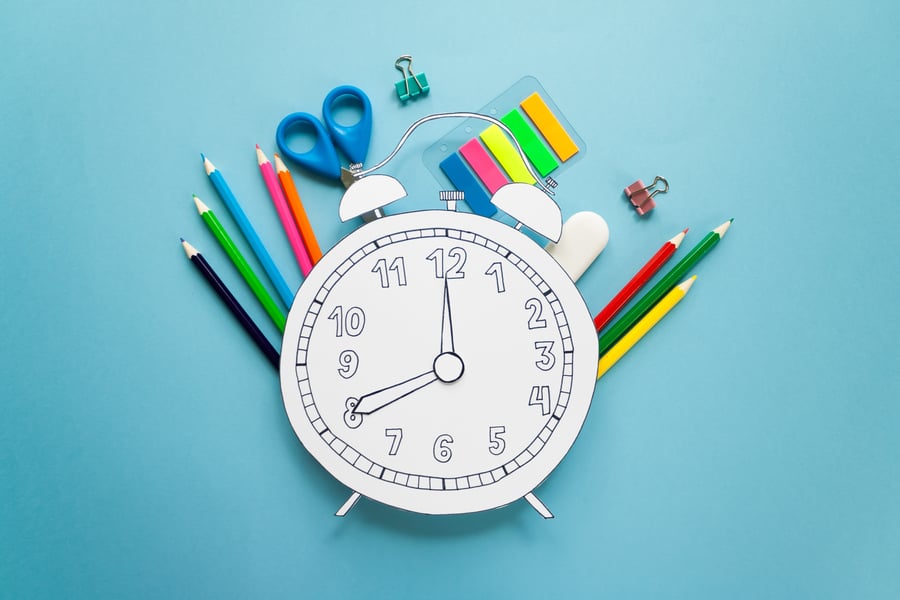 Is Teaching Students to Read Analog Clocks Still Relevant in Schools?