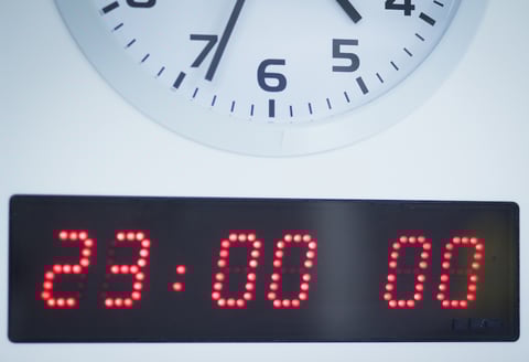 Advantages and Considerations of an Analog Clock System